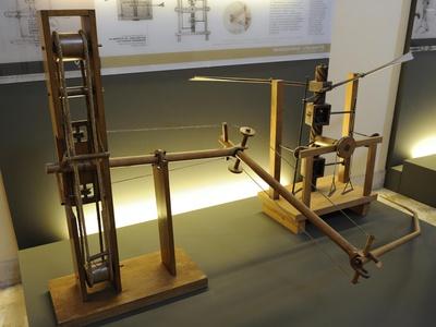 'Adjustable-Tilt Wing and Wing-Beating Device with a Screw and Lead ...