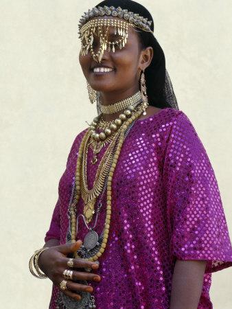 'Afar Girl from Sultanate of Tadjoura Wears Exotic Gold Jewellery for ...