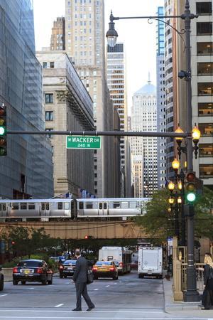 El Train Crossing North Clark Street, the Loop, Chicago, Illinois ...