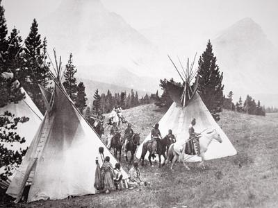 'Native American Teepee Camp, Montana, C.1900 (B/W Photo)' Giclee Print ...