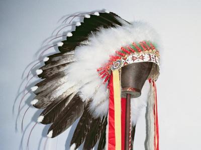 'Tribal Headdress, Sioux Tribe (Textile and Feathers)' Giclee Print ...