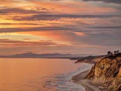 Usa California La Jolla Sunset Over Blacks Beach And Coast To The