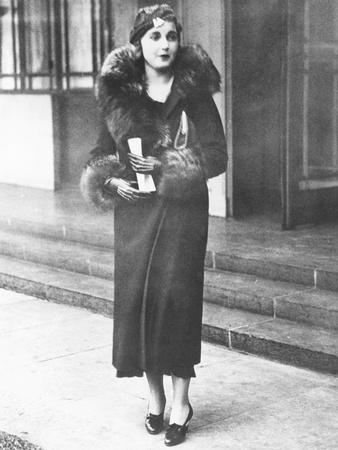 Barbara Hutton, Woolworth Heiress, in London, November 1932 Photo | Art.com