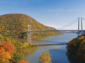 'Bear Mountain Bridge spanning the Hudson River' Photographic Print ...