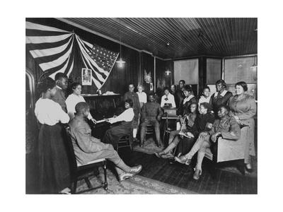 'Black Women Opened Club for Men in Service Honoring Them Before They ...