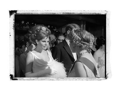 'Raquel Welch I' Photographic Print - British Pathe | Art.com