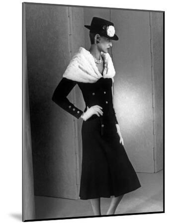 Chanel Fashion : Autumn-Winter 1983 : Model Ines De La Fressange ...
