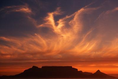 'Sunset over Table Mountain' Photographic Print - Charles O'Rear | Art.com