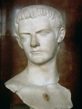 'Emperor Caligula Roman, circa 31-38' Giclee Print | Art.com