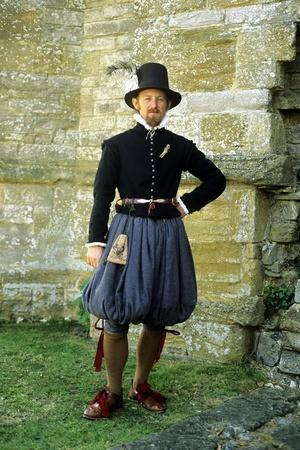English Tudor Period Costume, Late 16th Century, Historical Re ...