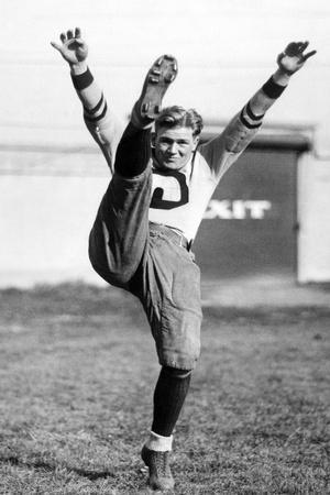 'Ernie Nevers Playing on the Stanford University Football Team ...