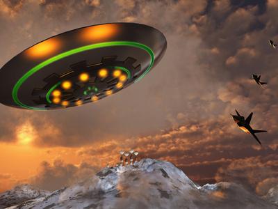 'F-22 Raptors Chase a UFO Through the Skies over Roswell, New Mexico ...