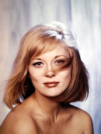 'FAYE DUNAWAY, 1967 (photo)' Photo | Art.com