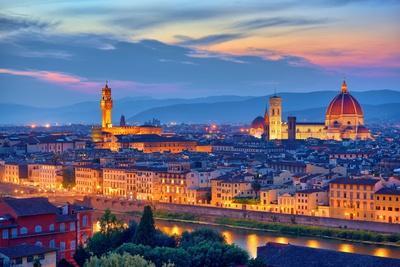 'Florence, Tuscany - Night scenery with Duomo Santa Maria del Fiori ...
