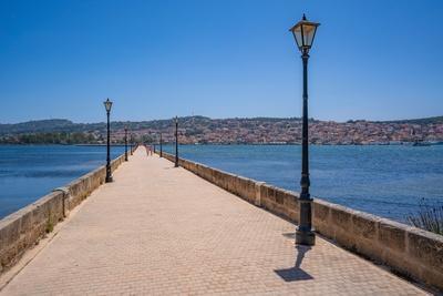 'View of Argostoli and De Bosset Bridge, capital of Cephalonia ...