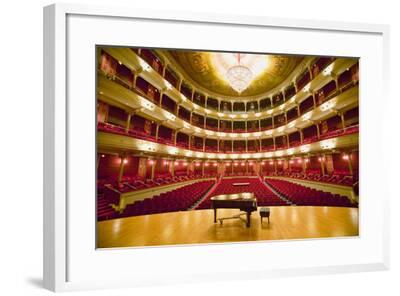 '"Grand Old Lady of Broad Street," a 1857 built Opera stage with Grand ...