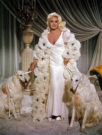 'HARLOW, 1965 directed by GORDON DOUGLAS Carroll Baker (photo)' Photo ...