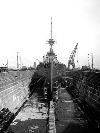 Ship in Drydock, Cammell Laird Shipyard, Birkenhead, Merseyside, June ...