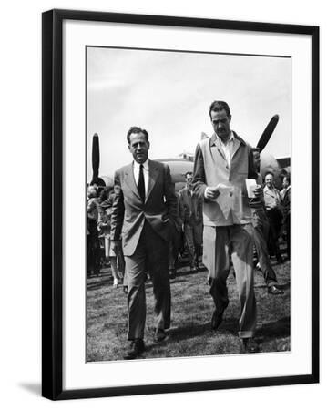 Howard Hughes Walks Towards Press Following Flight in the Hughes Xf-11 ...