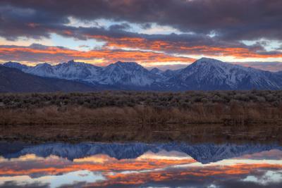 California, Sierra Nevada Range. Sierra Crest Seen from Buckley Ponds ...