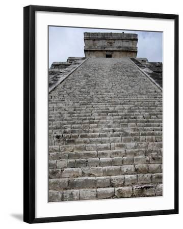 'Kukulkan Pyramid, Mesoamerican Step Pyramid Nicknamed El Castillo, Chichen Itza, Yucatan ...