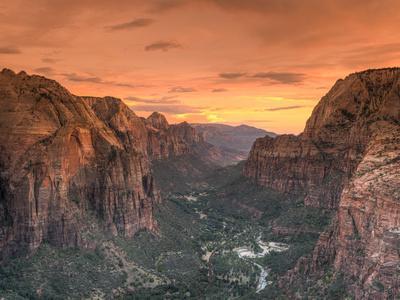 'USA, Utah, Zion National Park, Zion Canyon from Angel's Landing ...