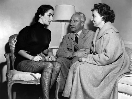 On the set ; Elizabeth Taylor and his parents, Francis and Sara Taylor ...