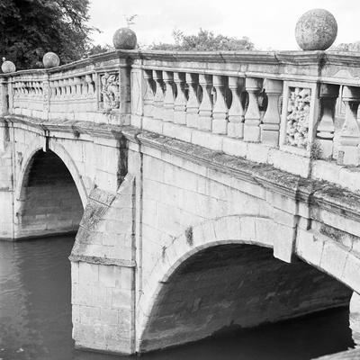 'Perspective View of Clare Bridge in Cambridge, 1945-80 (B/W Photo ...