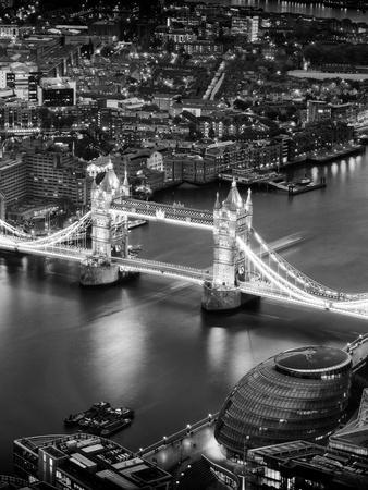 London Black And White Background