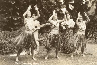 'Photo of Hula Girls' Art Print | Art.com