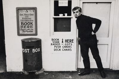 'Ralph Steadman (b/w photo)' Giclee Print - Ralph Steadman | Art.com