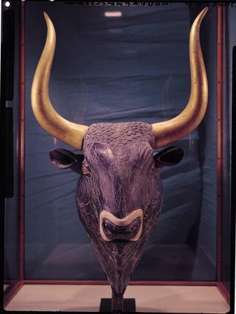 'Rhyton in the Shape of a Bull's Head, from Knossos, Minoan, 1700-1400 ...