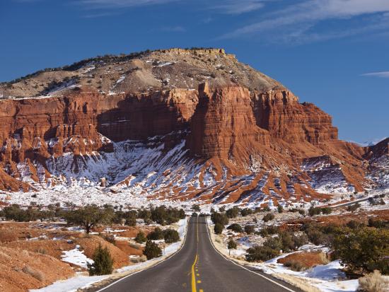 Route 24 in Winter, Capitol Reef National Park, Torrey, Utah, USA ...