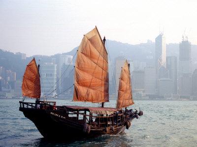 'Duk Ling Junk Boat Sails in Victoria Harbor, Hong Kong, China ...