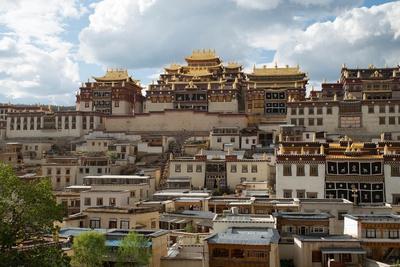 'Shangri-La Yunnan. Monastery, China (Photo)' Giclee Print | Art.com