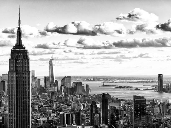 Skyline with the Empire State Building and the One World Trade Center ...