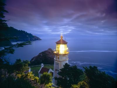 Heceta Head Lighthouse, Oregon Coast, Oregon, USA Photographic Print ...