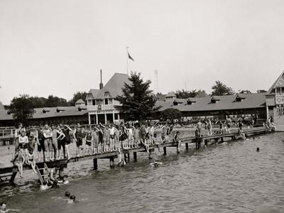 'Swimming Pool, Belle Isle Park, Detroit, Mich.' Photo | Art.com