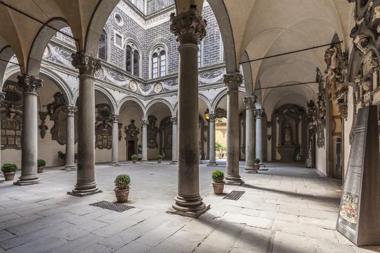 The inner courtyard of the Palazzo Medici Riccardi, Florence, UNESCO ...