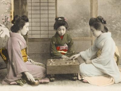 'Three Japanese Geisha Girls Playing Go' Photographic Print | Art.com