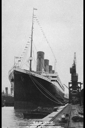 'Titanic Departing from Southampton' Photographic Print | Art.com