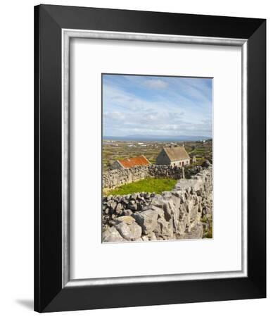 Traditional Thatched Roof Cottage, Inisheer, Aran Islands, Co, Galway ...
