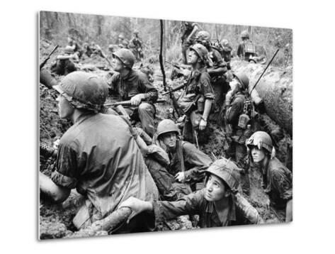 Vietnam War - U.S. Army Photographic Print by Henri Huet | Art.com