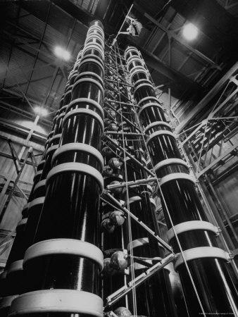 'Lightning Maker is This 44 Foot High Generator, Creating Artificial ...