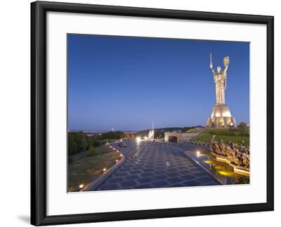 Rodina Mat Statue and the Great Patriotic War Museum, Kiev Ukraine ...