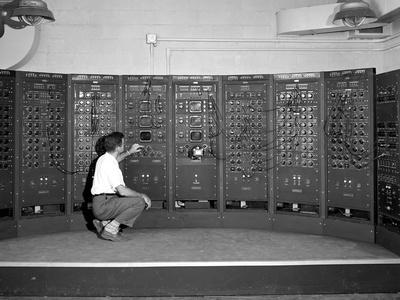 '1949 Computer Used by Rocket Scientists at Lewis Flight Propulsion ...
