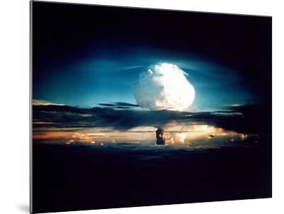 The Mike Shot, Was the First Successful Full-Scale Test Hydrogen Bomb ...