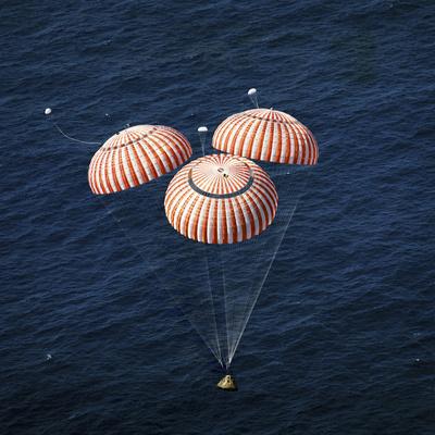 'The Apollo 16 Command Module Approaching Touchdown in the Central ...