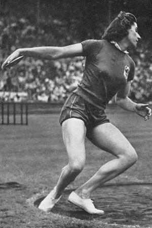 'Micheline Ostermeyer on Her Way to Winning the Gold Medal for the ...