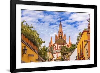 Aldama Street Parroquia Archangel Church. San Miguel de Allende, Mexico ...